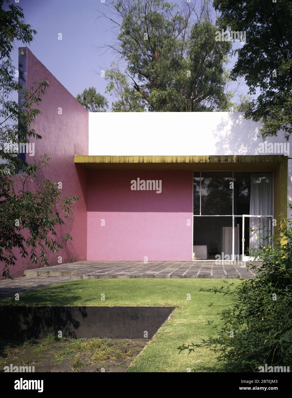 Pink house mexico hi-res stock photography and images - Alamy