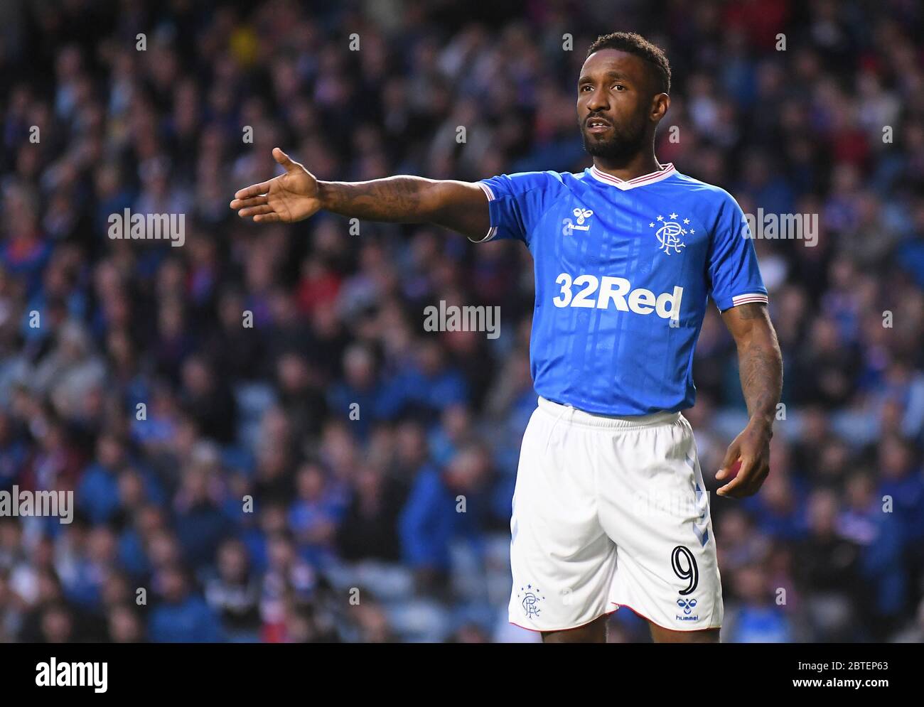 St josephs gesture hi-res stock photography and images - Alamy