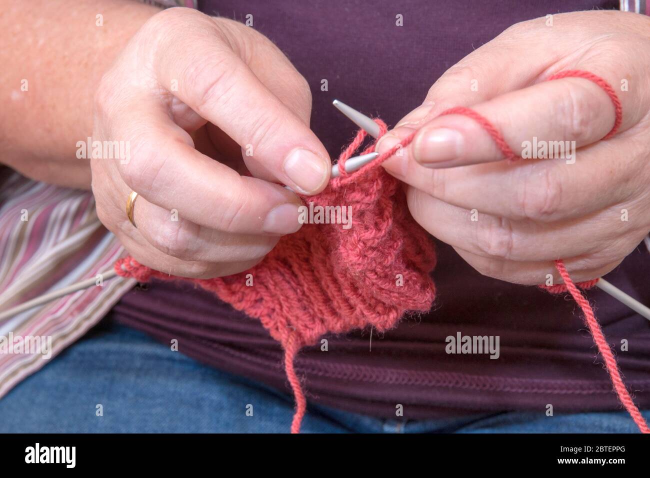 Handarbeit - Stricken Stock Photo - Alamy