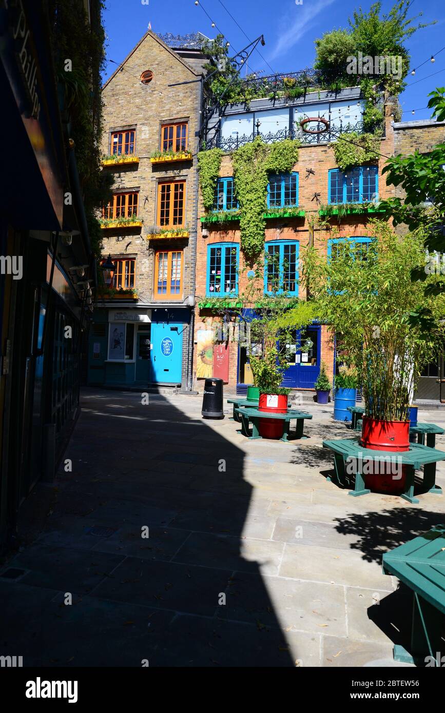 An empty Neal's Yard, Covent Garden, London, during the 2020 ...