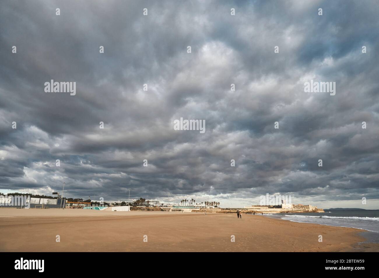 Low horizon image from Carcavellos Beach by Lisbon, Portugal, with low ...