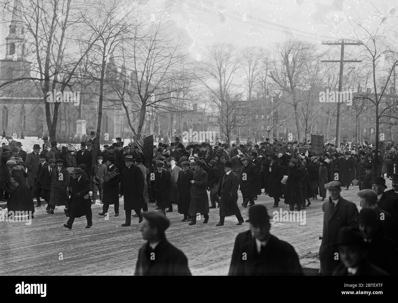 suffrage hikers who took part in the suffrage hike from New York City ...