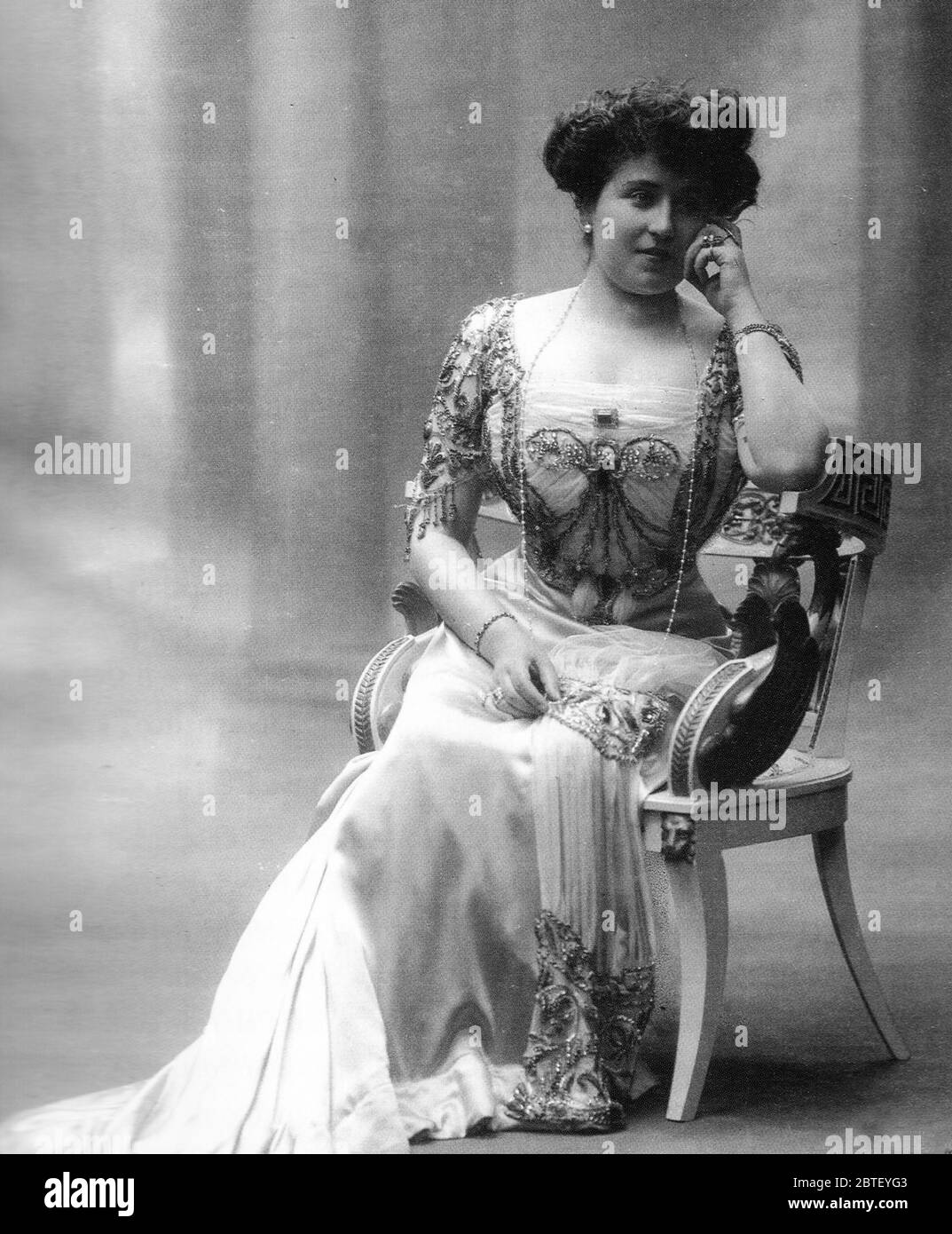 Maria Farneti was an Italian soprano singer ca. 1908 Stock Photo - Alamy