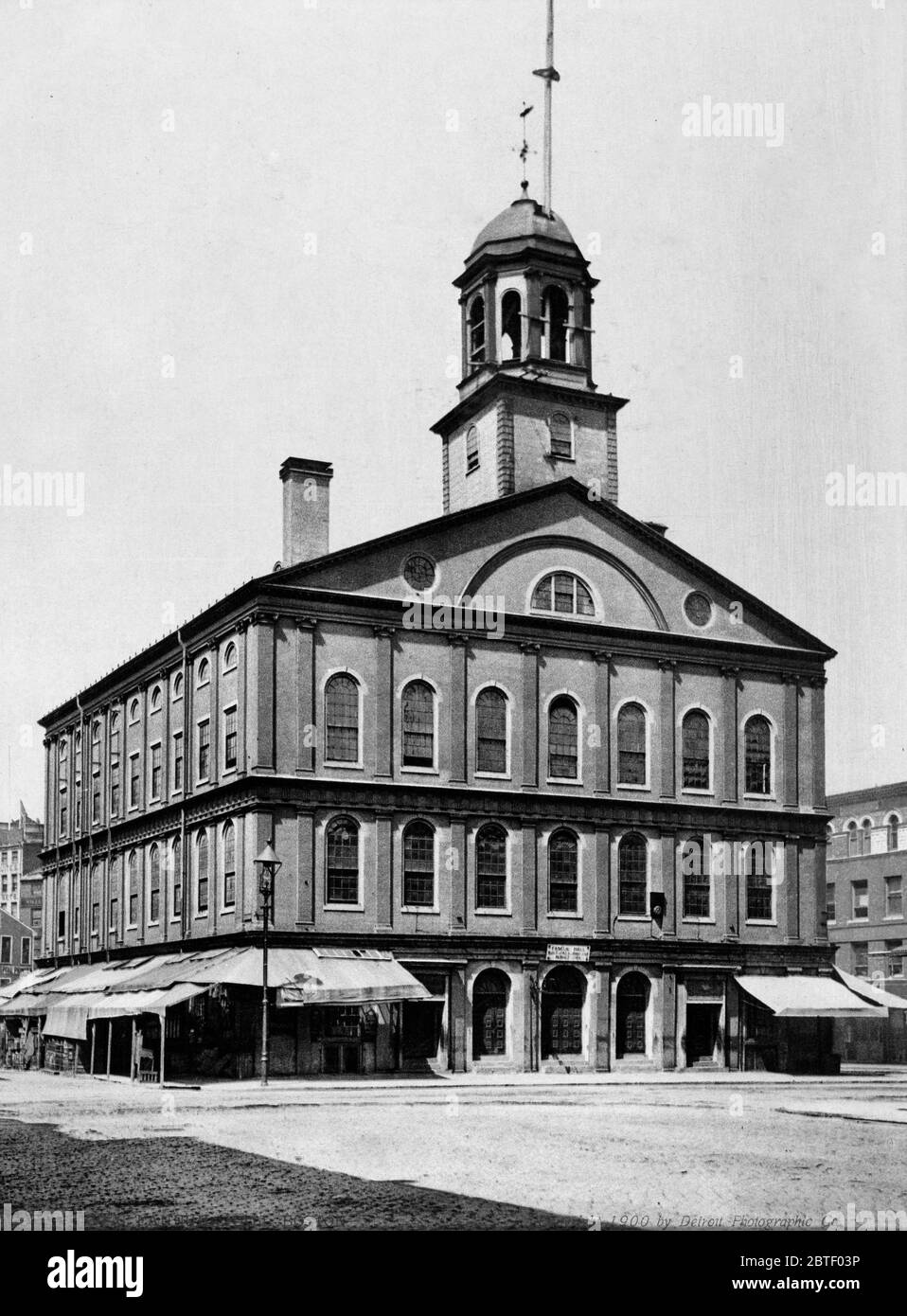 Boston city hall Black and White Stock Photos & Images - Alamy