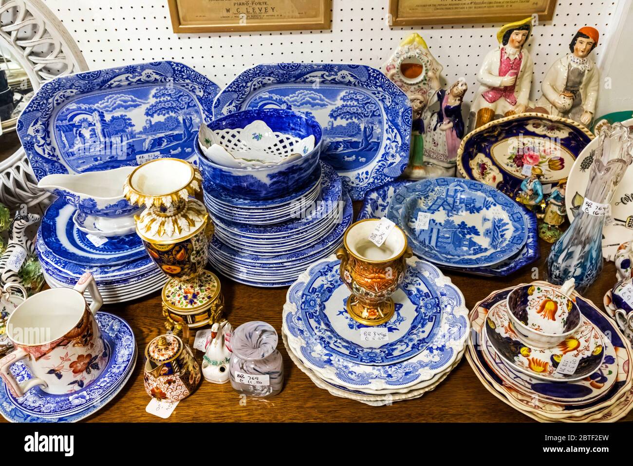 Lewes antiques centre hi-res stock photography and images - Alamy