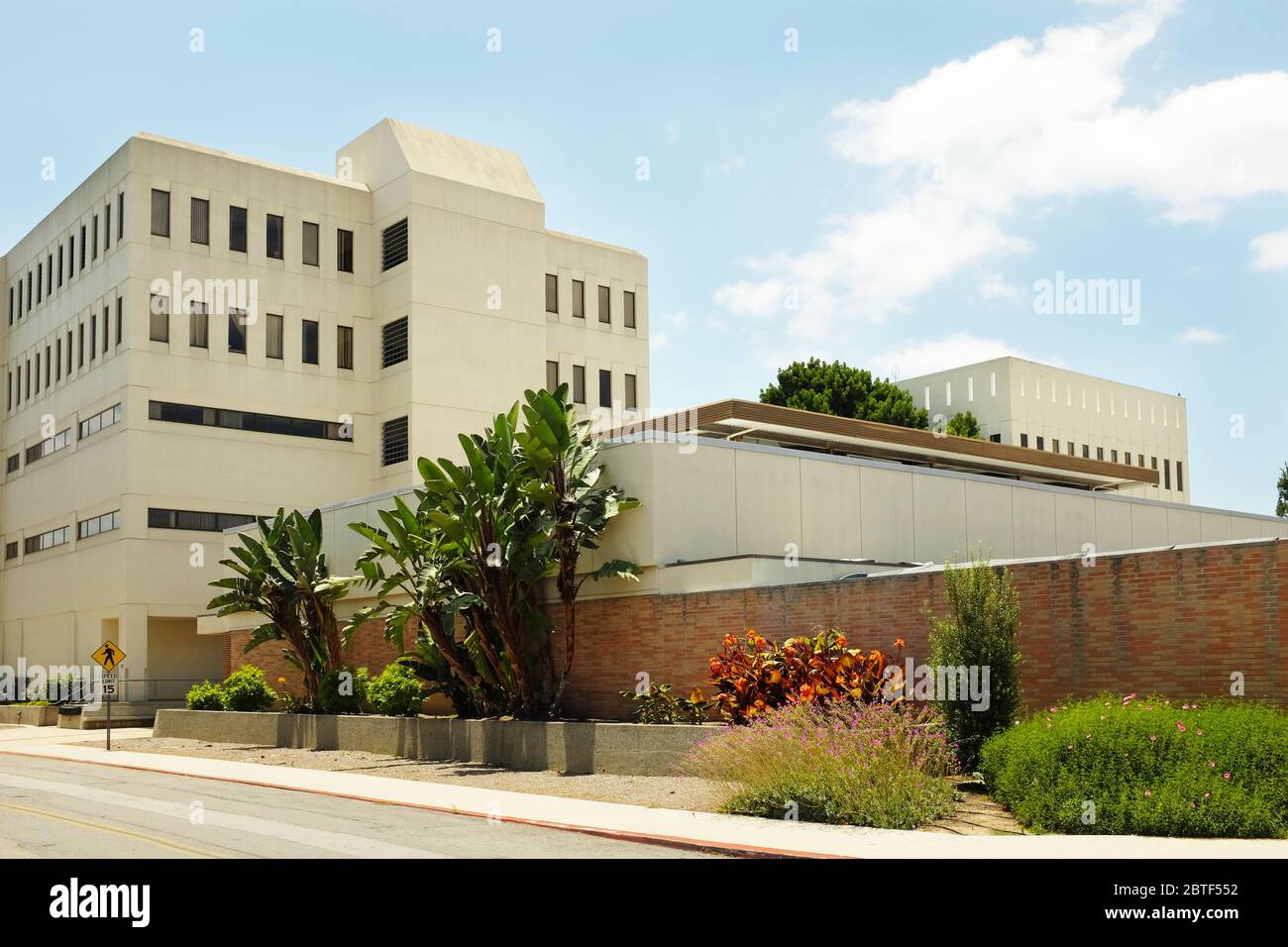 Engineering campus hi-res stock photography and images - Alamy