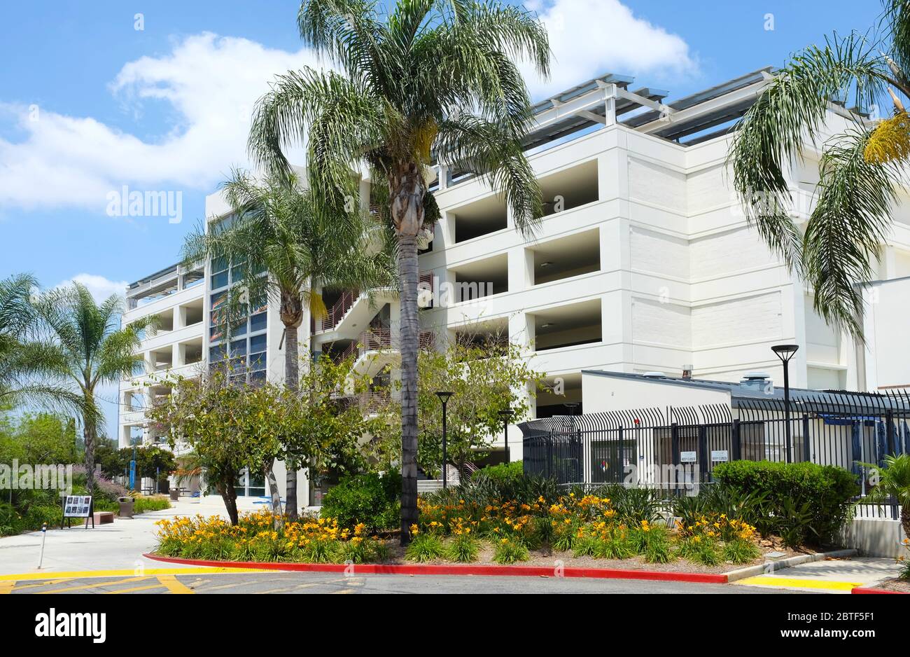 FULLERTON CALIFORNIA - 23 MAY 2020: The State College Parking Structure ... FULLERTON CALIFORNIA - 23 MAY 2020: The State College Parking Structure ...