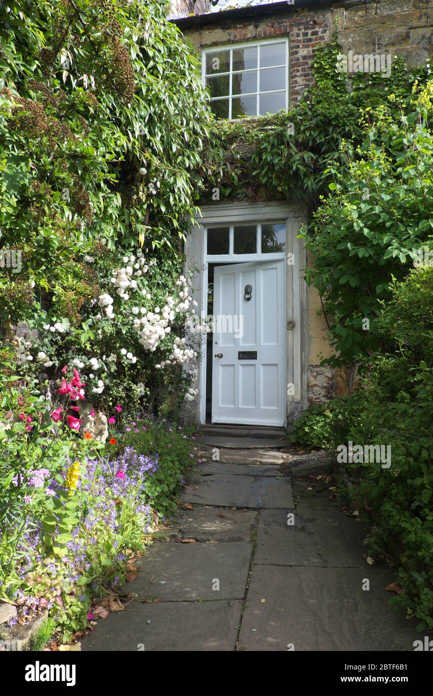 Crook hall gardens hi-res stock photography and images - Alamy