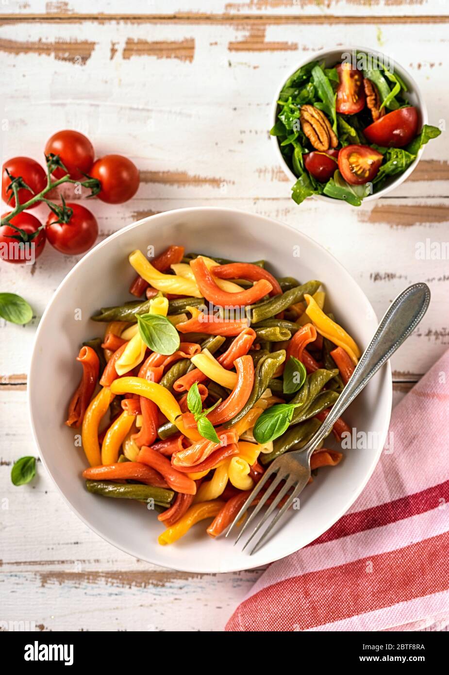 Close view penne pasta salad hi-res stock photography and images - Alamy