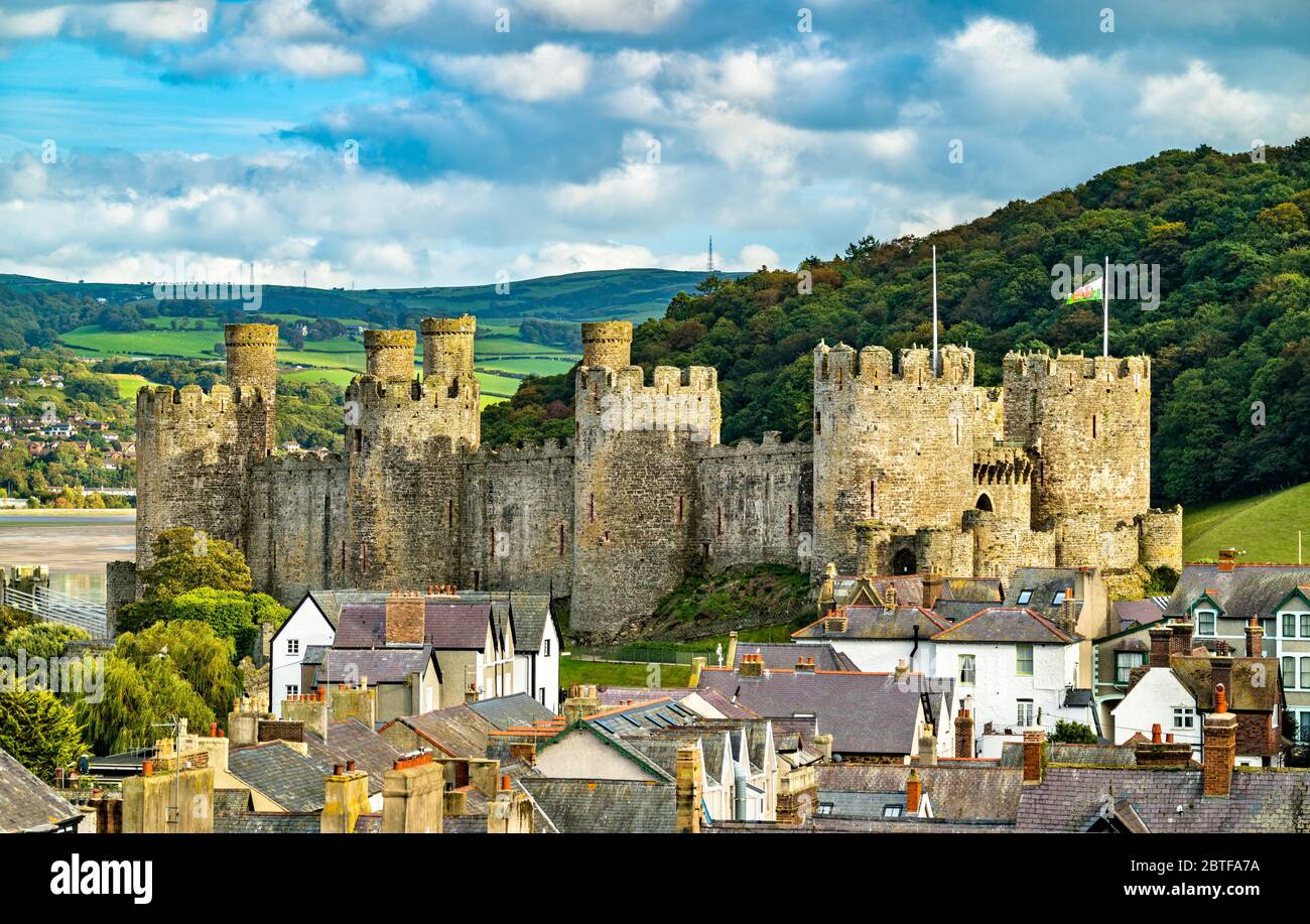 Conwy castle aerial hi-res stock photography and images - Alamy