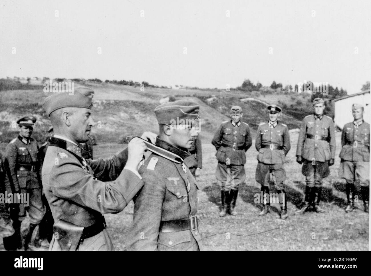 Decorating a division officer with the Knights Cross Operation ...