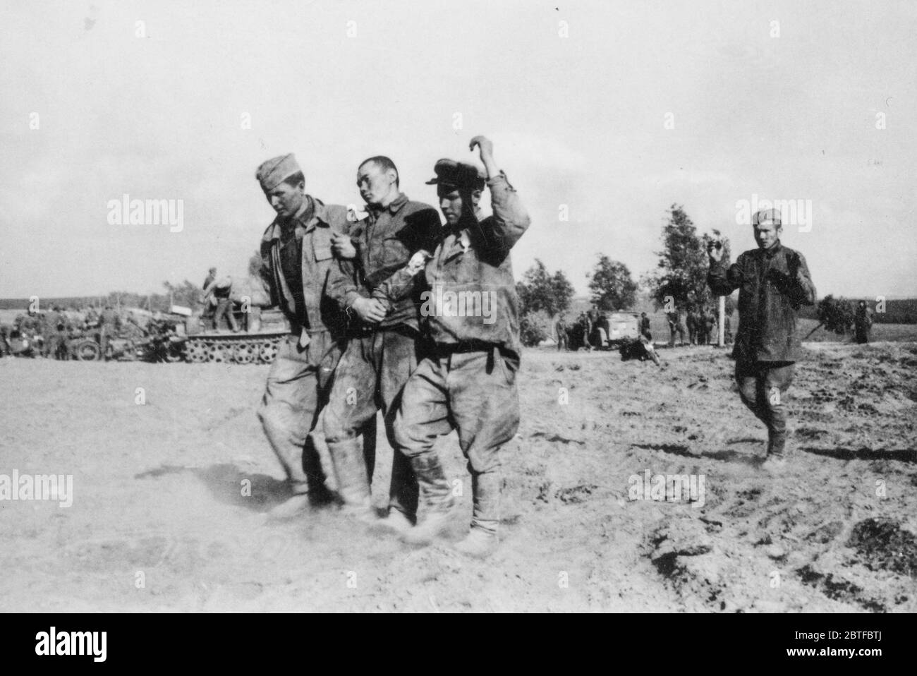 Russian prisoners of war on the Zulwa-Slonim highway. Operation ...