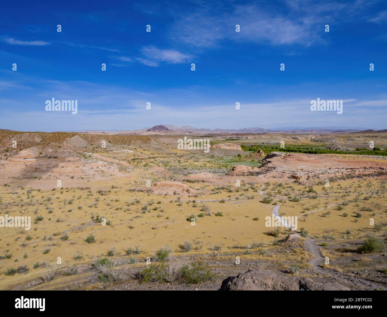 Beautiful along the famous White Owl Canyon trail at Lake Mead, Nevada ...
