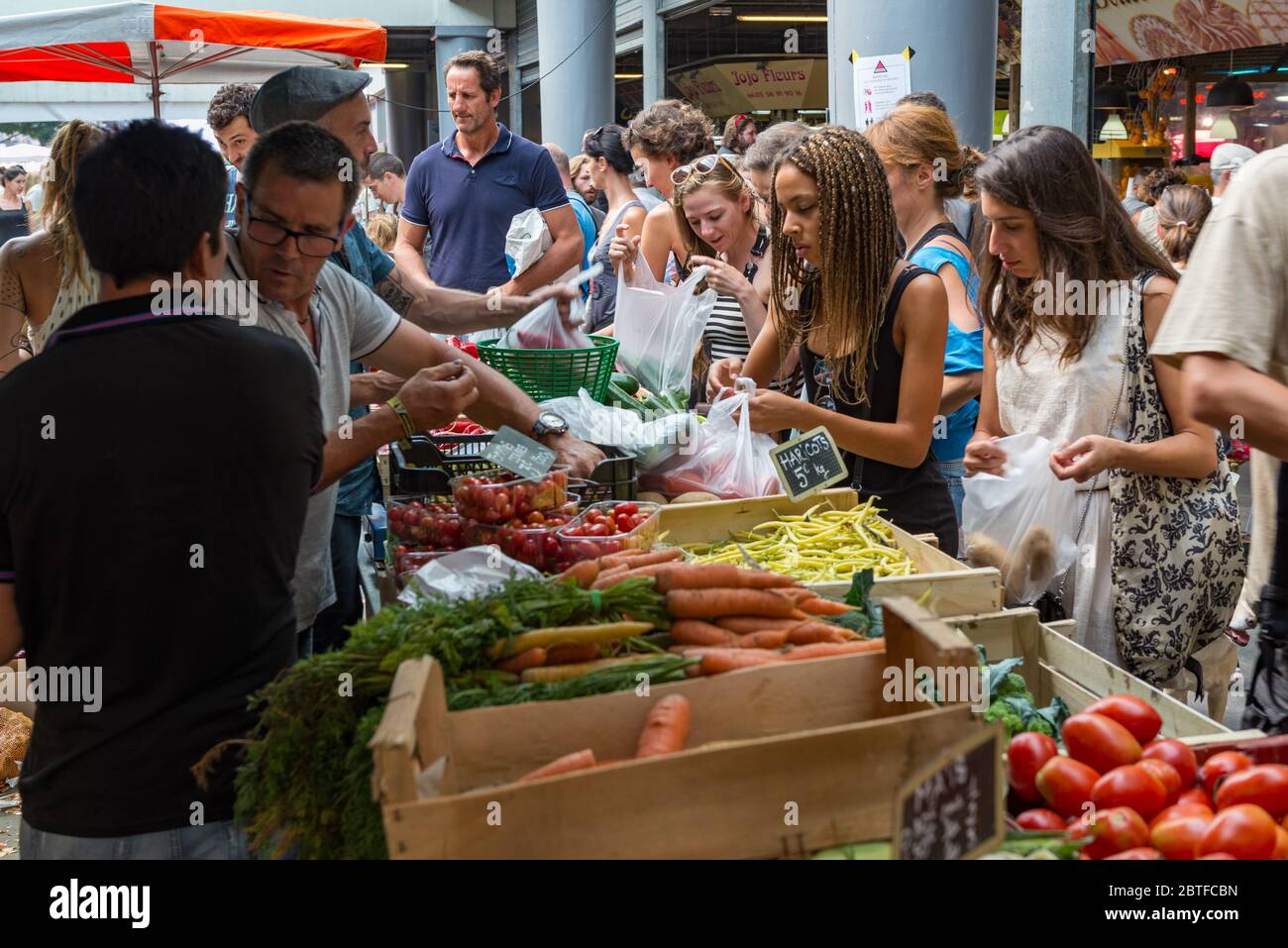 French food market bordeaux hi-res stock photography and images - Alamy