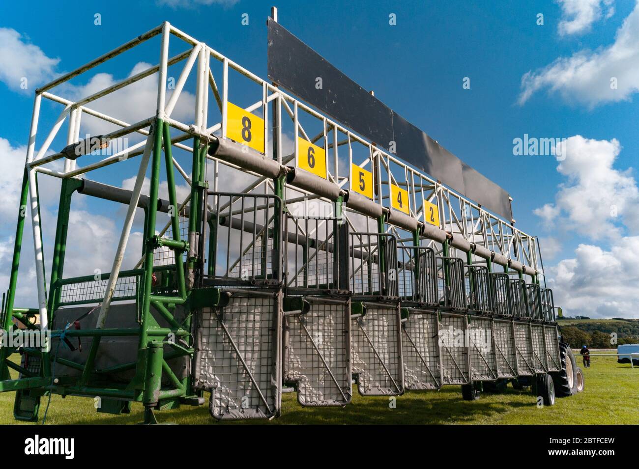Thoroughbred race horse starting gate hi-res stock photography and ...