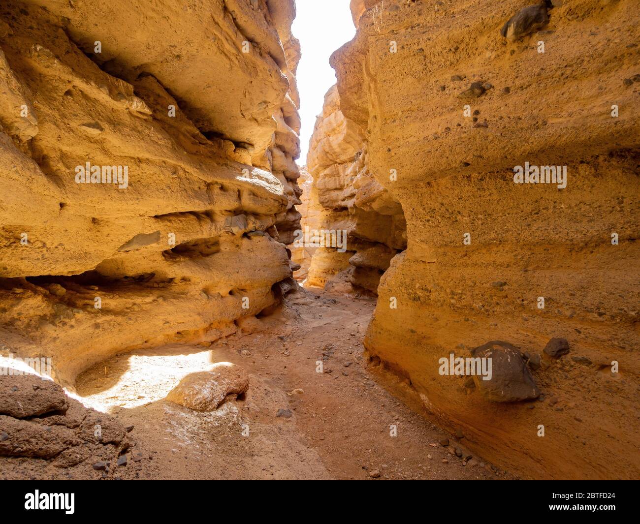 Beautiful along the famous White Owl Canyon trail at Lake Mead, Nevada ...