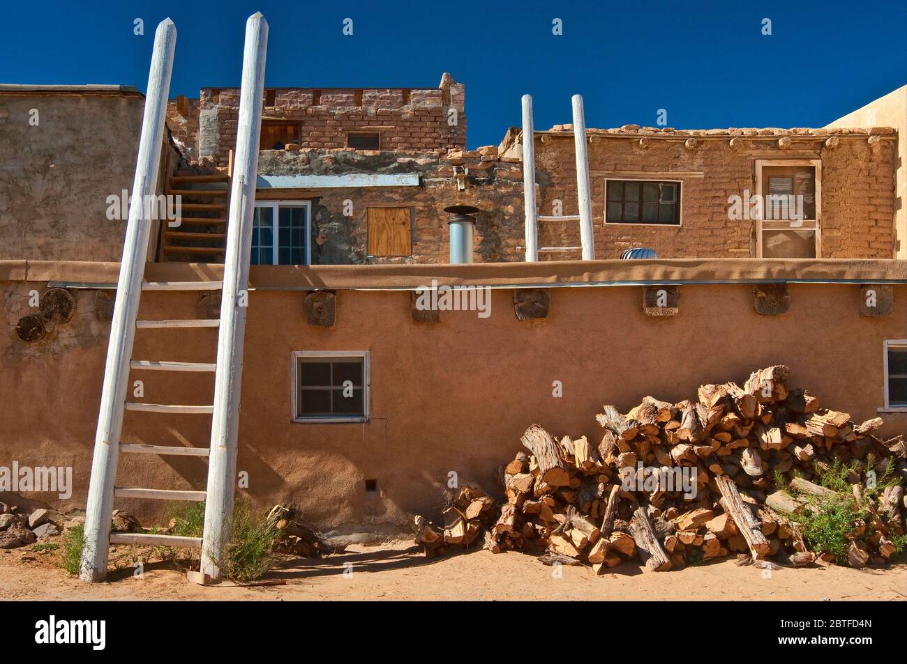 Wooden ladder on a dwelling in Acoma Pueblo (Sky City), Native American ...