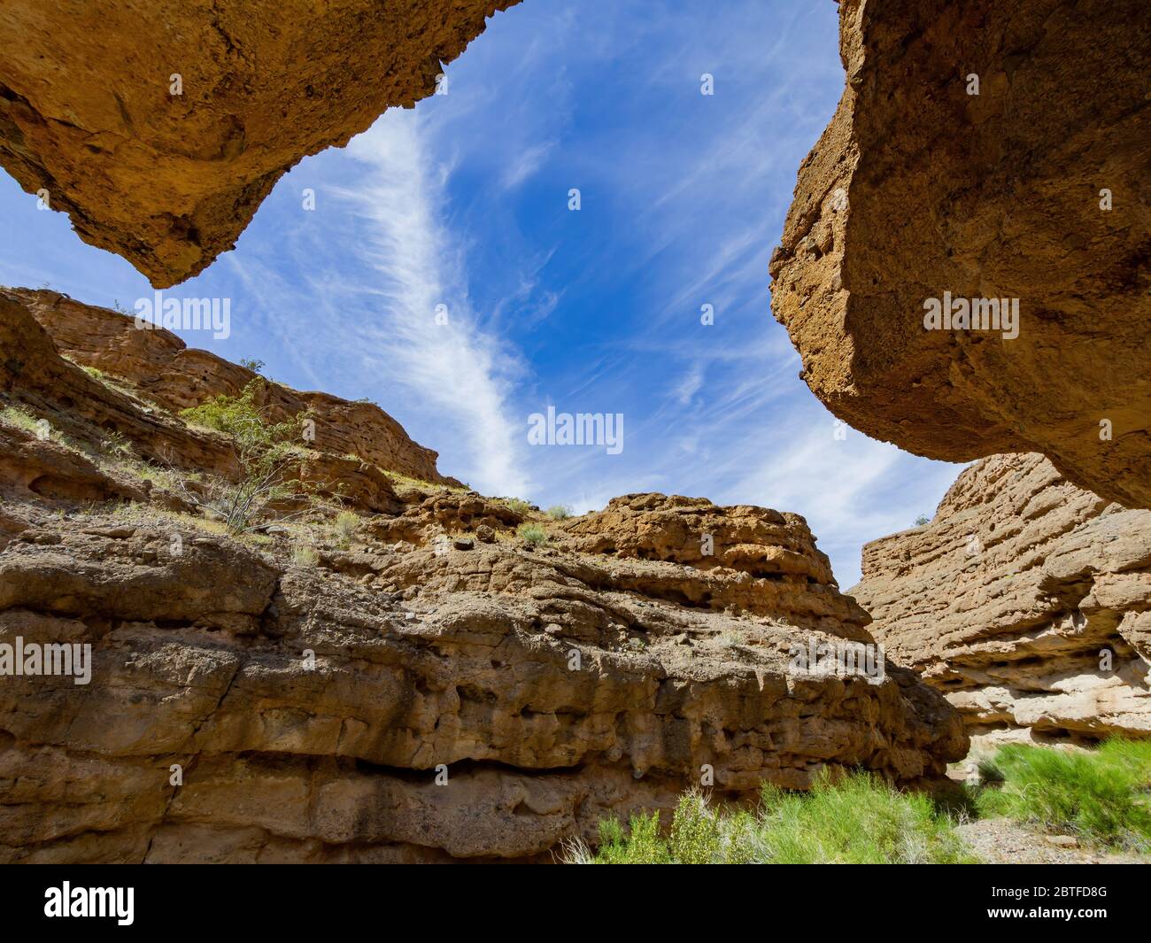 Beautiful along the famous White Owl Canyon trail at Lake Mead, Nevada ...