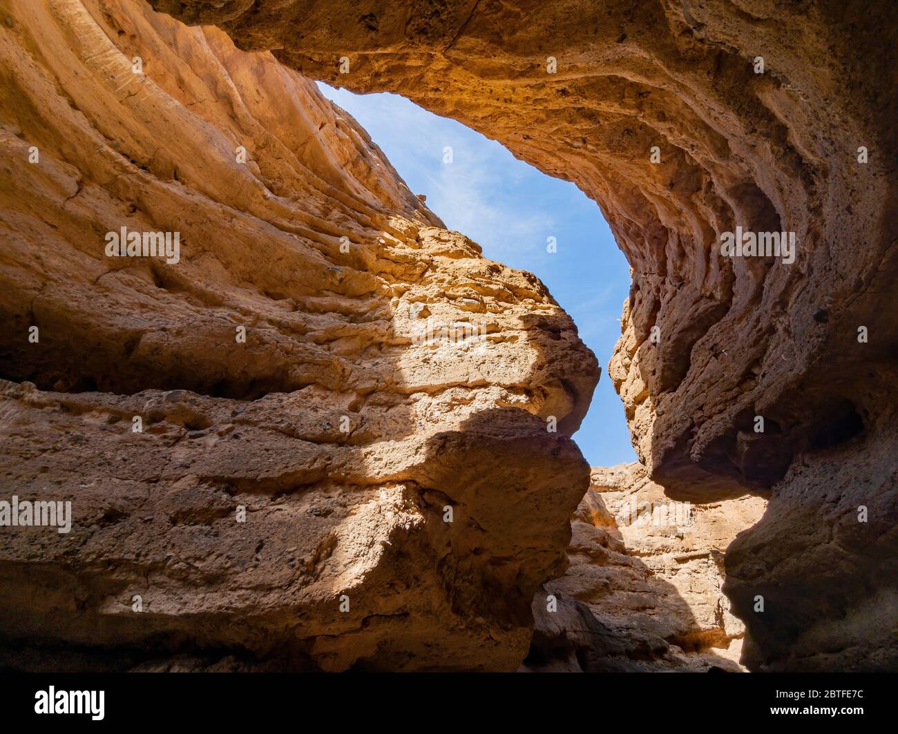 Beautiful along the famous White Owl Canyon trail at Lake Mead, Nevada ...