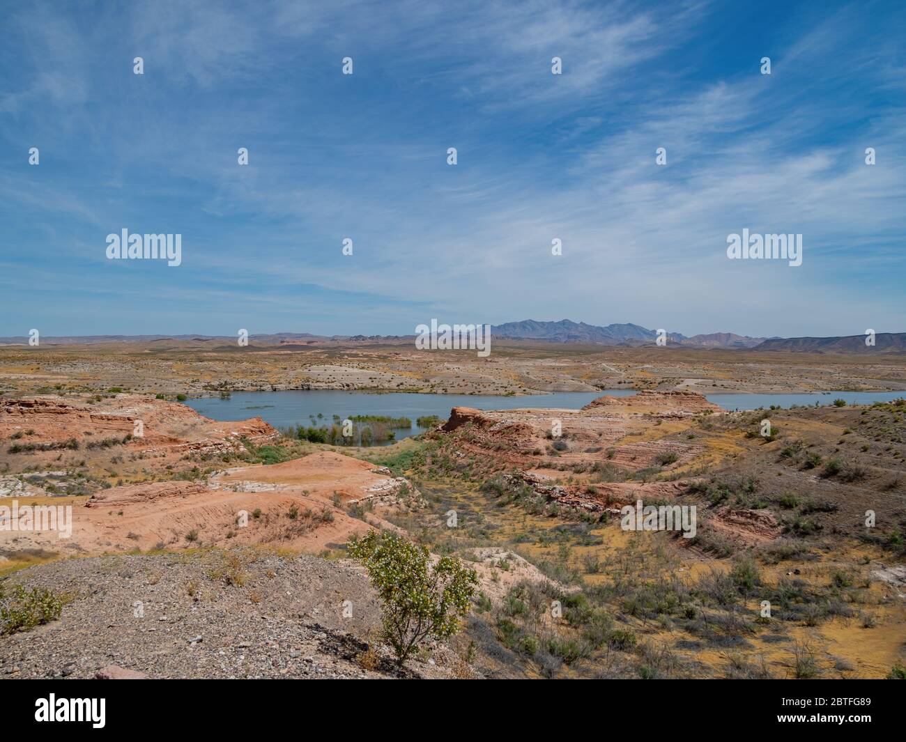 Beautiful along the famous White Owl Canyon trail at Lake Mead, Nevada ...