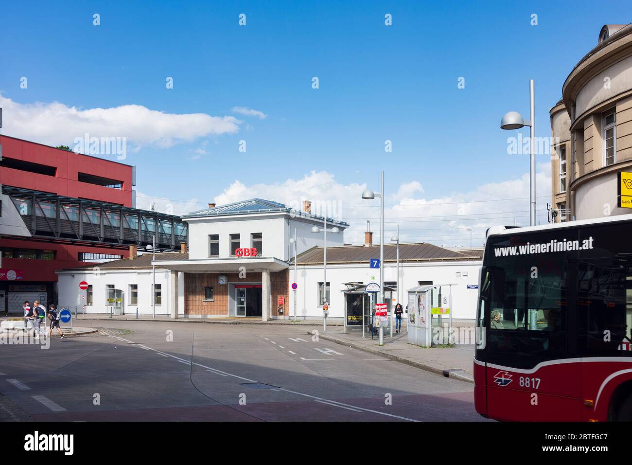 Bus station liesing hi-res stock photography and images - Alamy