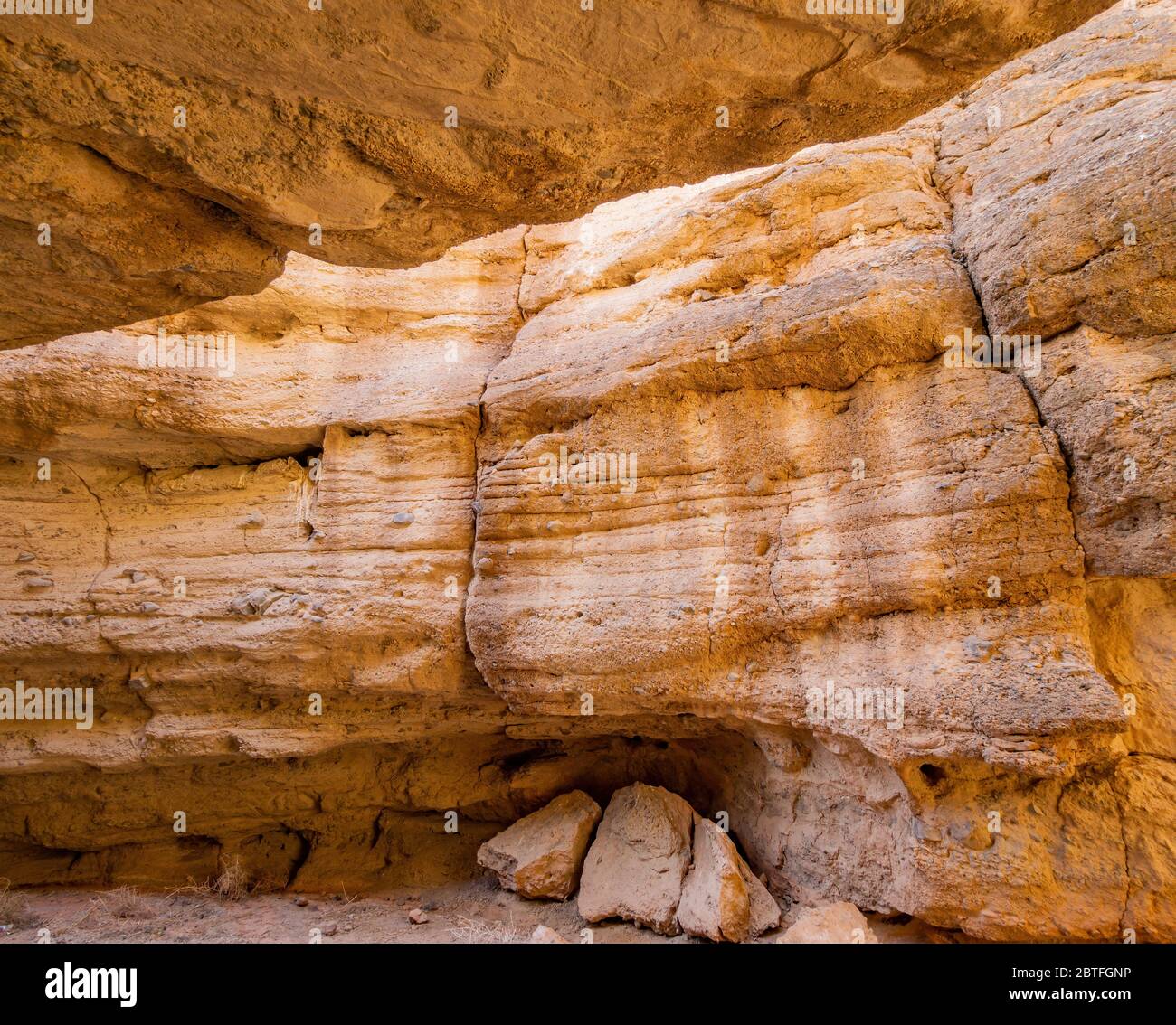 Beautiful along the famous White Owl Canyon trail at Lake Mead, Nevada ...
