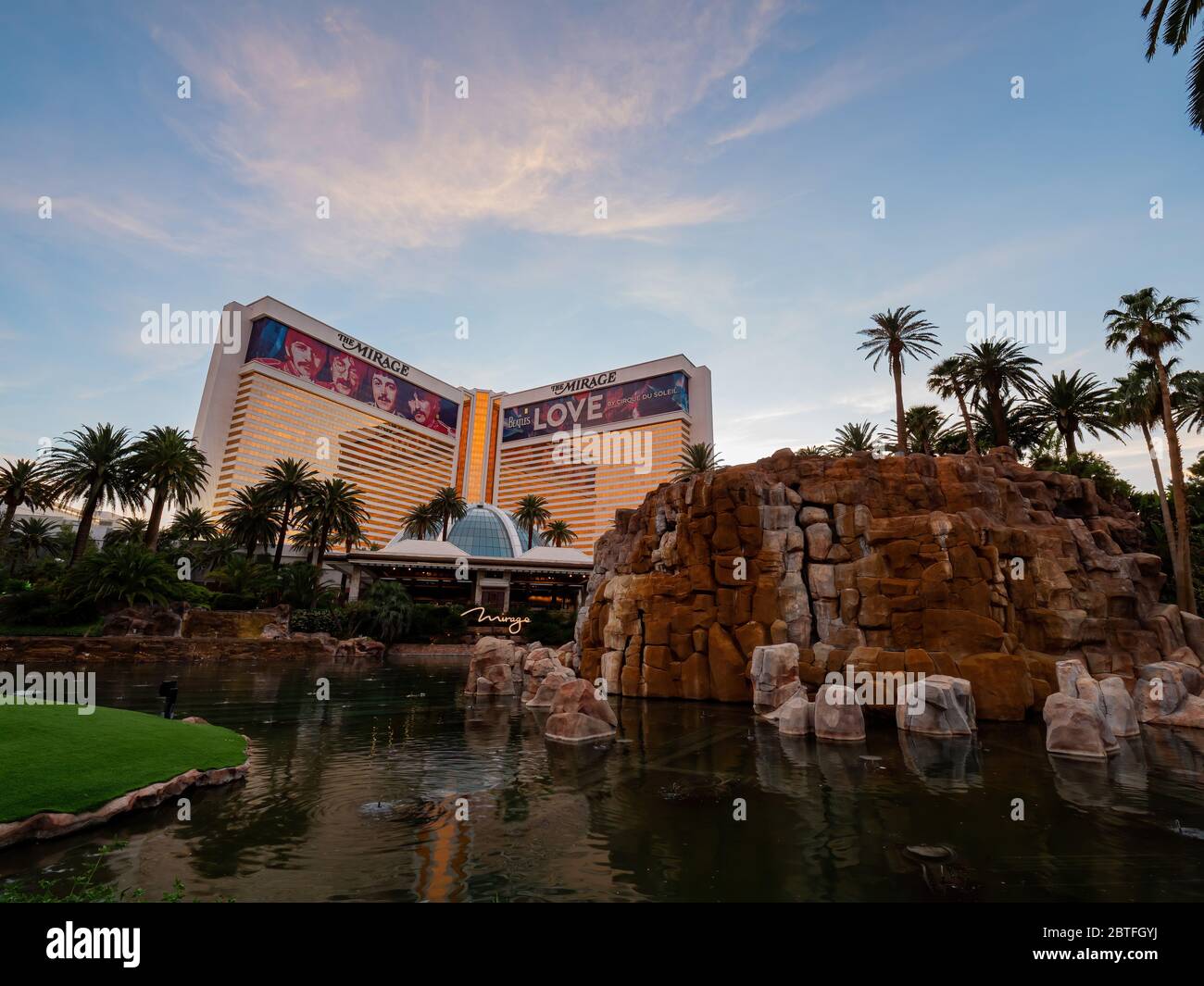 Las Vegas, MAY 6, 2020 - Special lockdown scene of the famous Mirage on ...