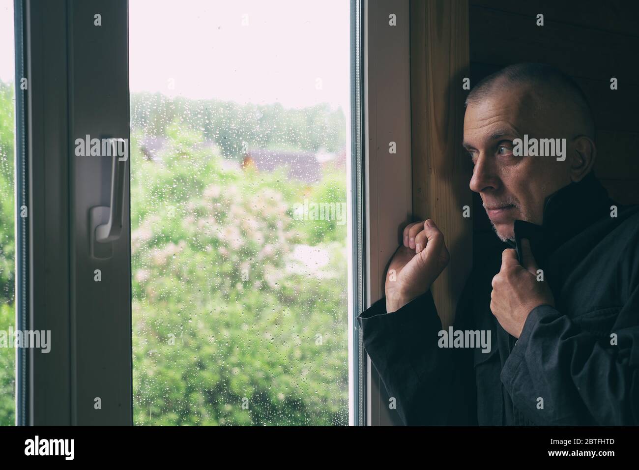 Man standing next hi-res stock photography and images - Alamy