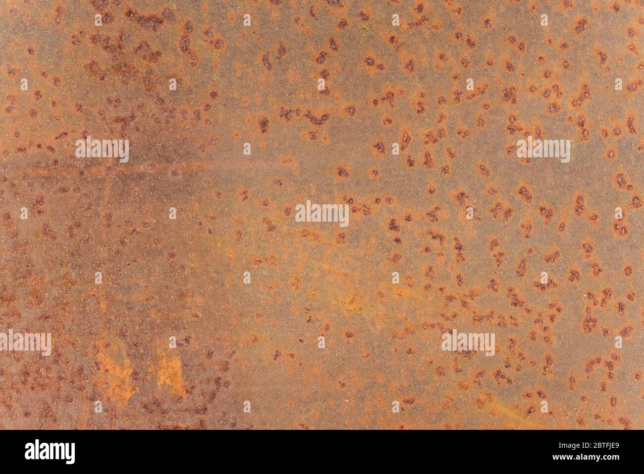 Steel walkway mats sprayed red rust.Iron surface rust Stock Photo - Alamy