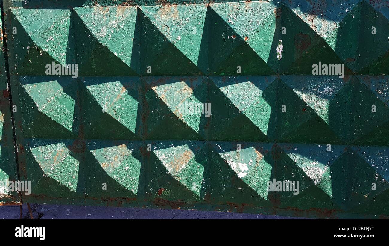 Grunge metal texture of geometric pyramid three-dimensional pattern ...