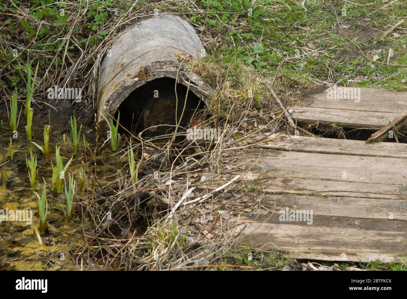 Damaged footbridge hi-res stock photography and images - Alamy