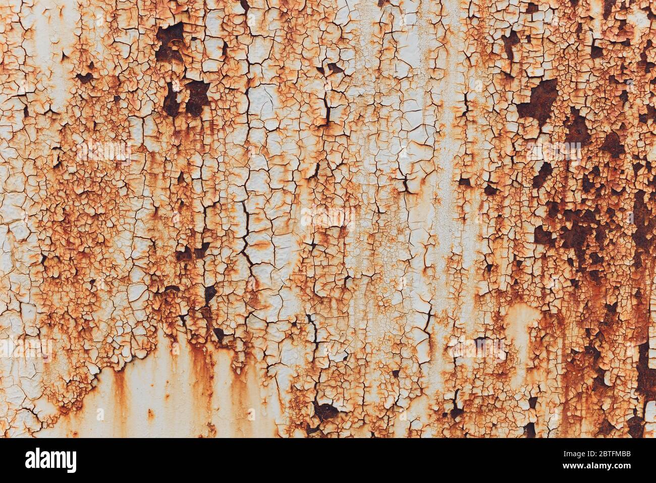 Steel walkway mats sprayed red rust.Iron surface rust Stock Photo - Alamy