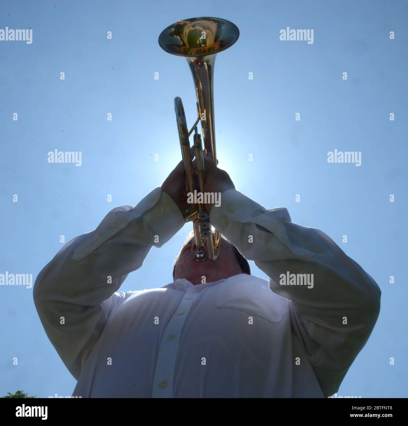 Graceland cemetery hi-res stock photography and images - Alamy