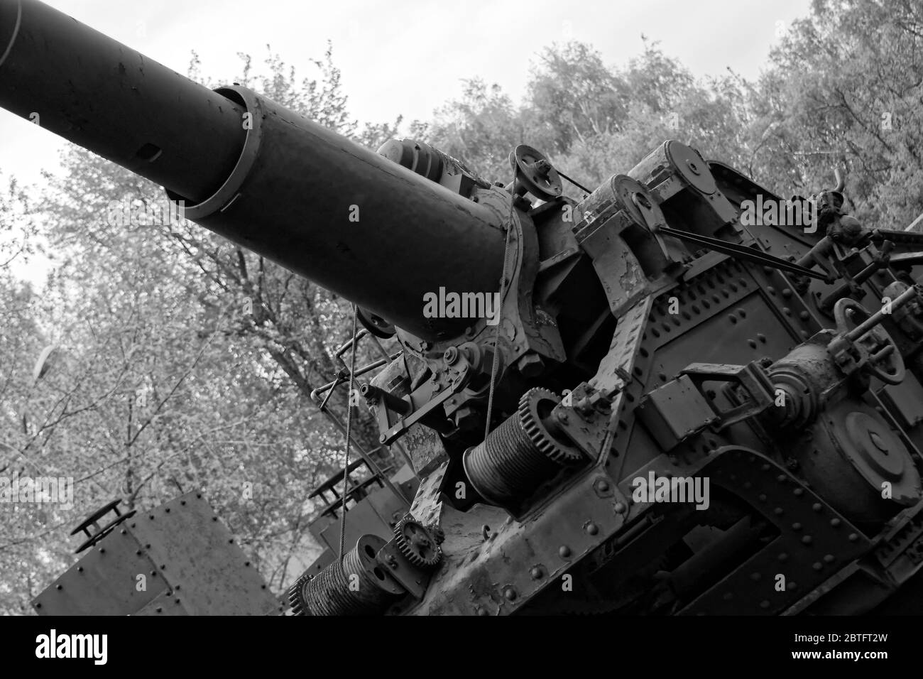 210 mm cannon hi-res stock photography and images - Alamy