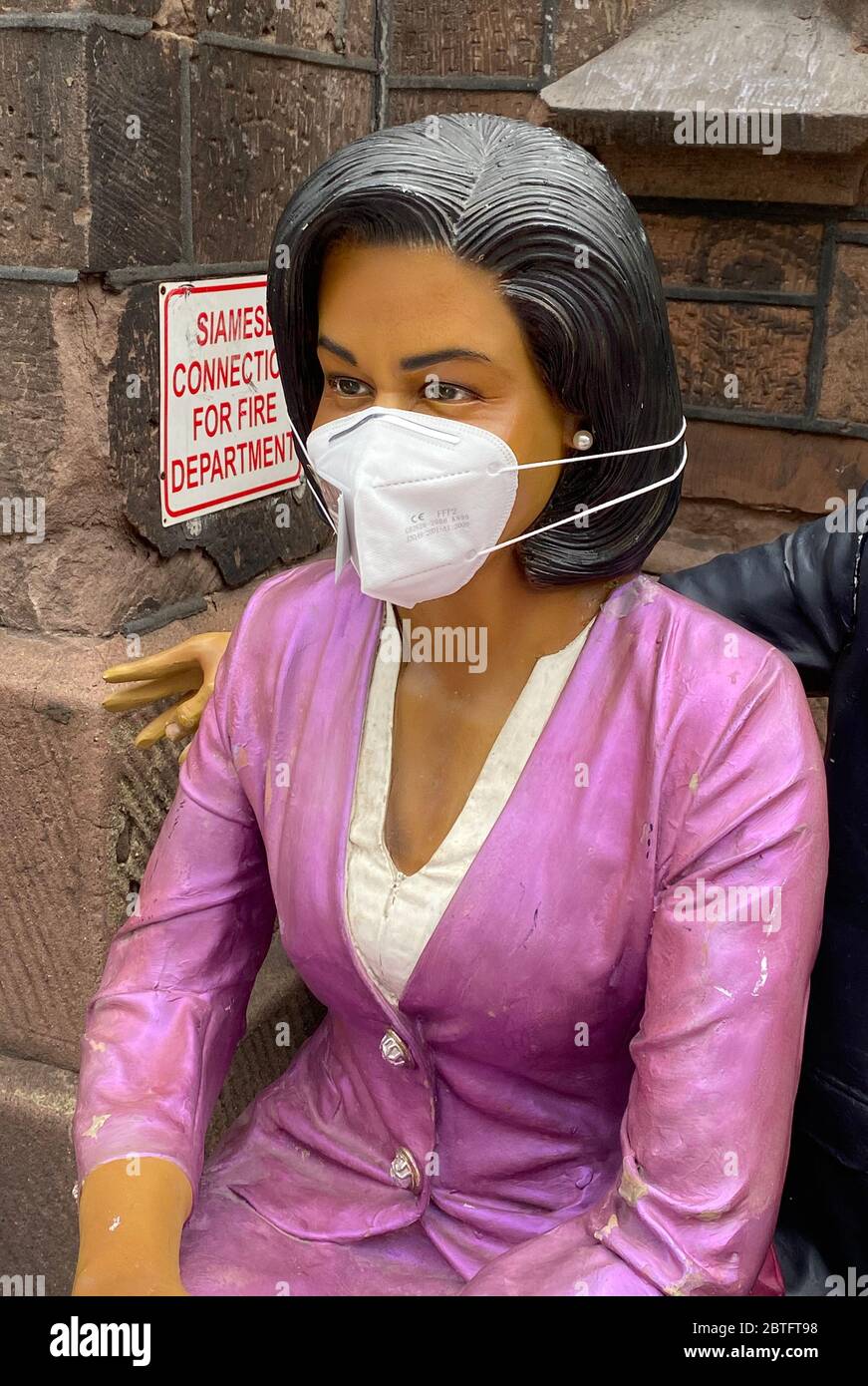 New York, NY, USA. 25th May, 2020. Masked ceramic statues of Barack and ...