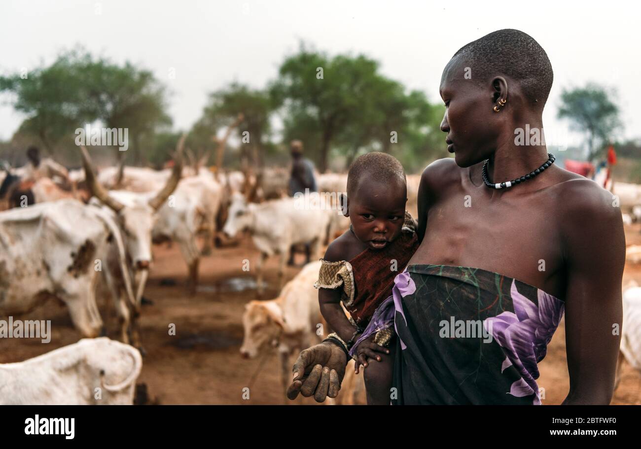 Mundari hi-res stock photography and images - Alamy