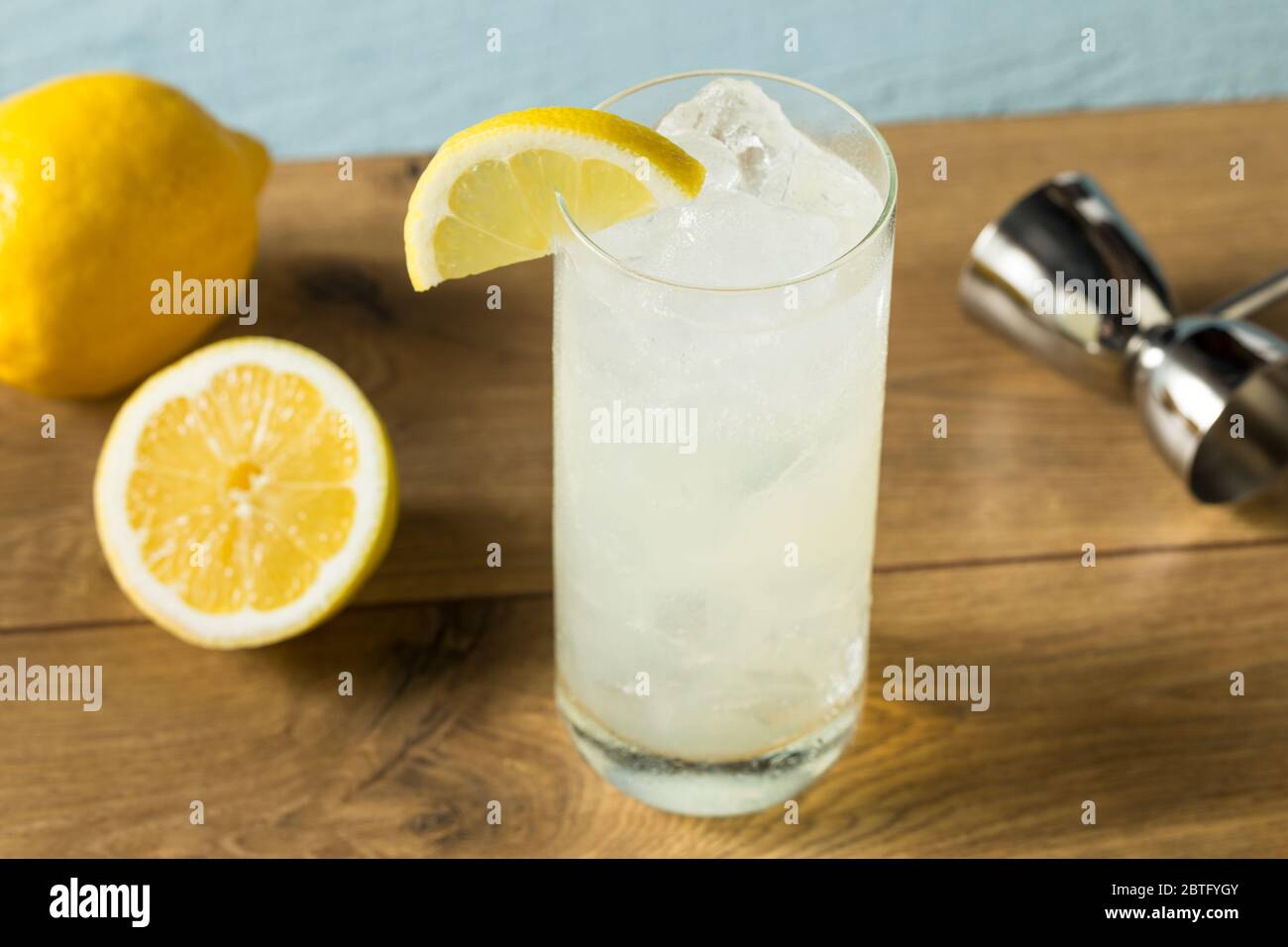 Tom collins and cocktail hi-res stock photography and images - Alamy