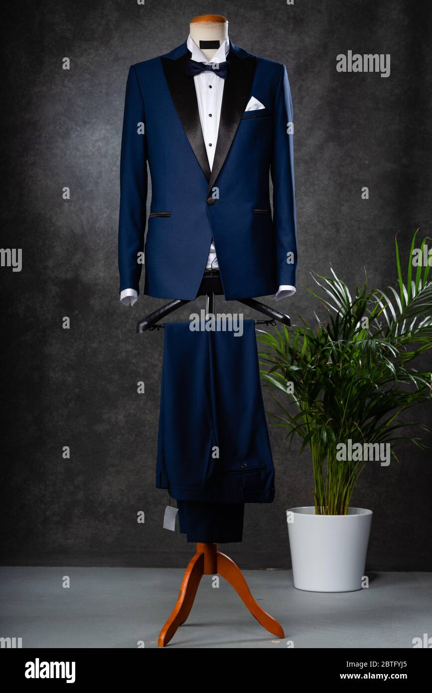 male tuxedo on a mannequin Stock Photo - Alamy