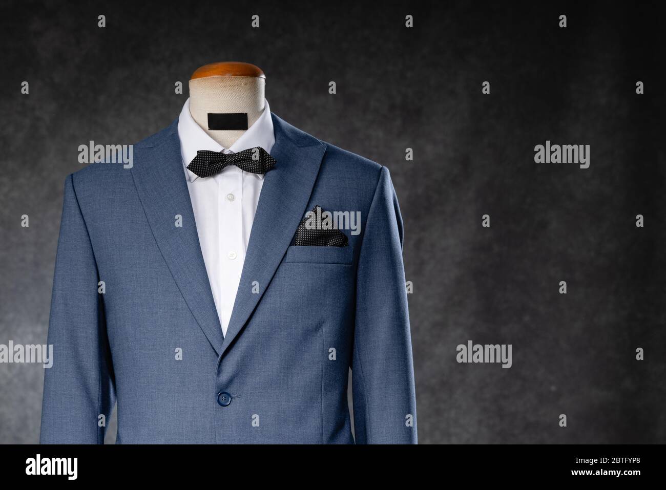 Male suit on dummy Stock Photo - Alamy