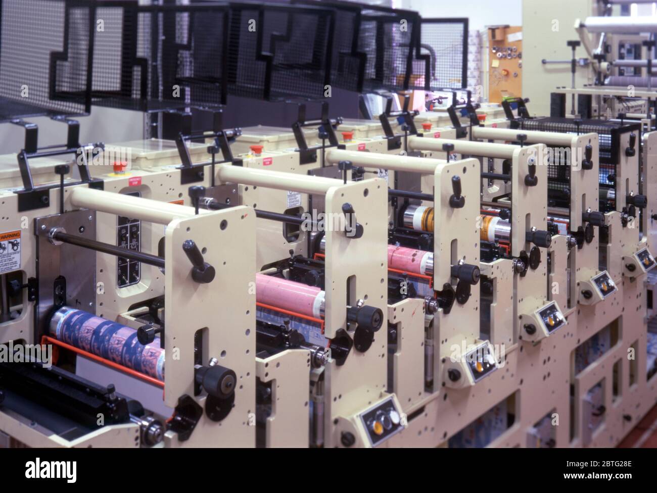 Label press hi-res stock photography and images - Alamy