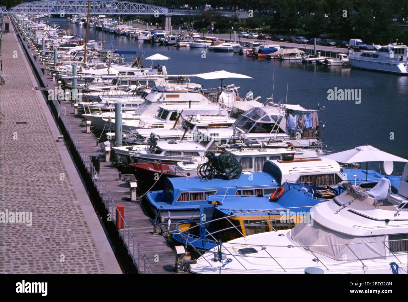 Bastille harbour paris france hi-res stock photography and images - Alamy