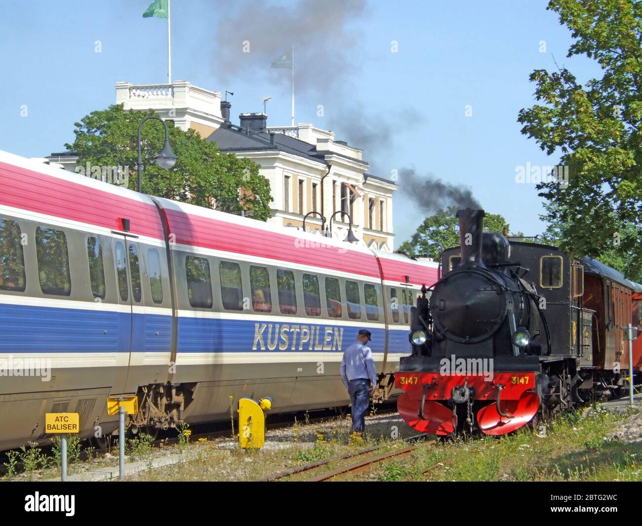 Diesel trains hi-res stock photography and images - Alamy