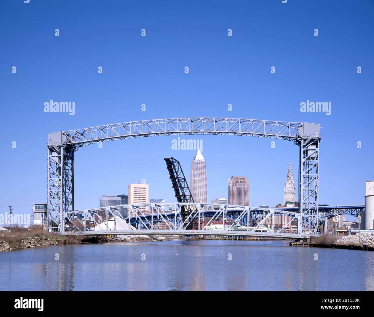 Cleveland ohio steel bridge hi-res stock photography and images - Alamy