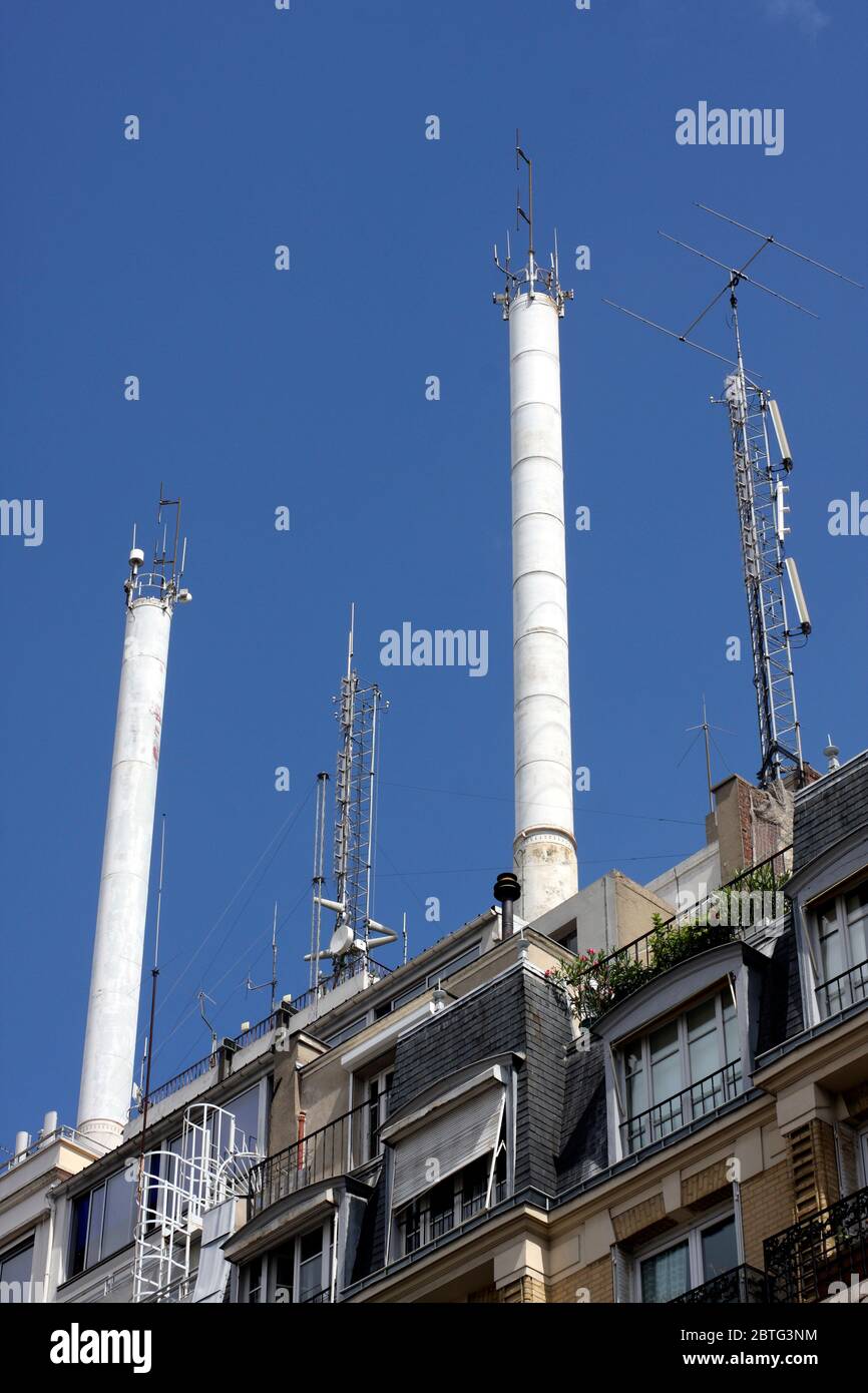 Chimneys paris hi-res stock photography and images - Alamy