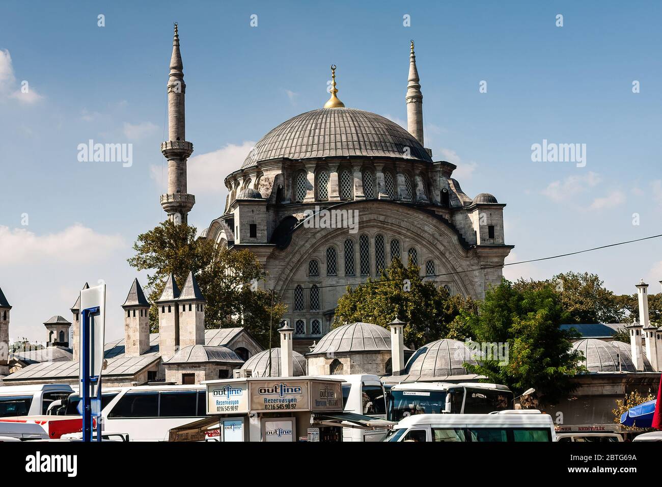 Nuruosmaniye Mosque, Istanbul Stock Photo - Alamy