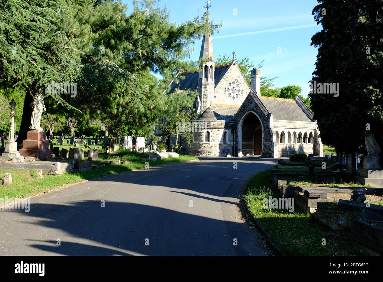 Streatham cemetery hi-res stock photography and images - Alamy