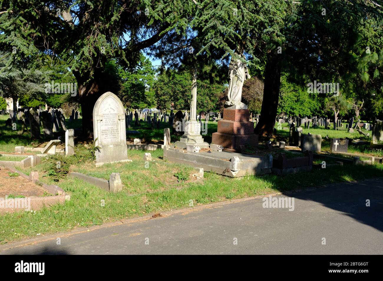 Streatham Cemetery London Stock Photo - Alamy