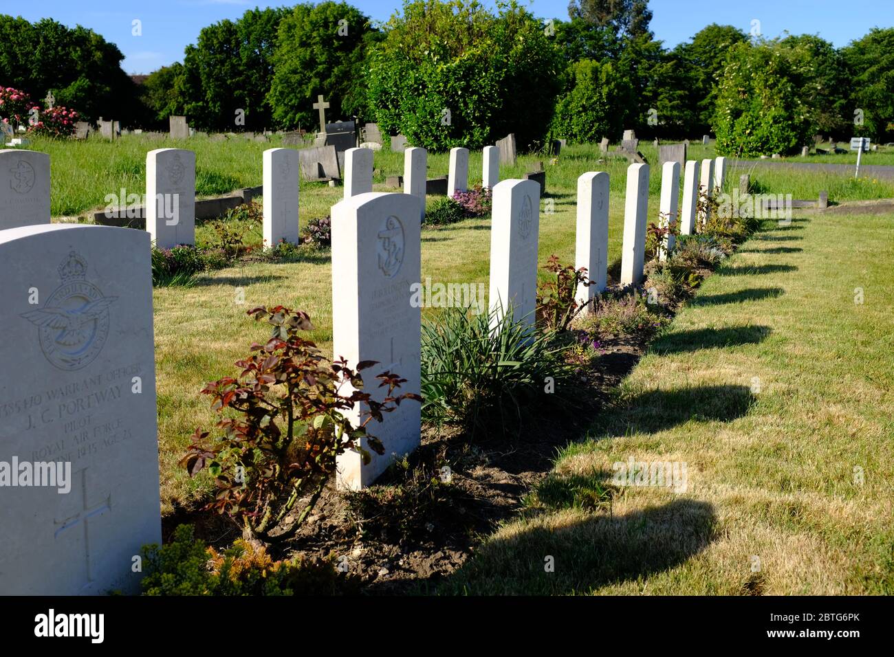 Streatham cemetery hi-res stock photography and images - Alamy
