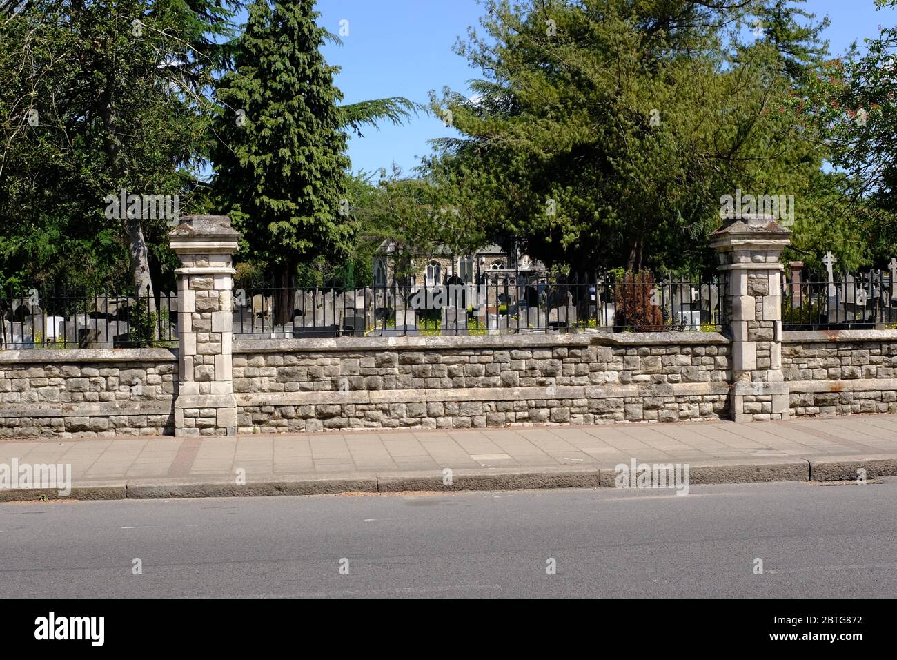 Streatham cemetery hi-res stock photography and images - Alamy
