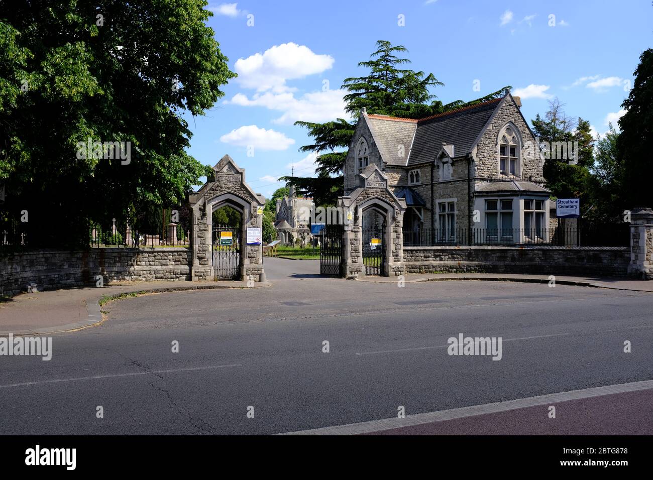 Streatham cemetery hi-res stock photography and images - Alamy